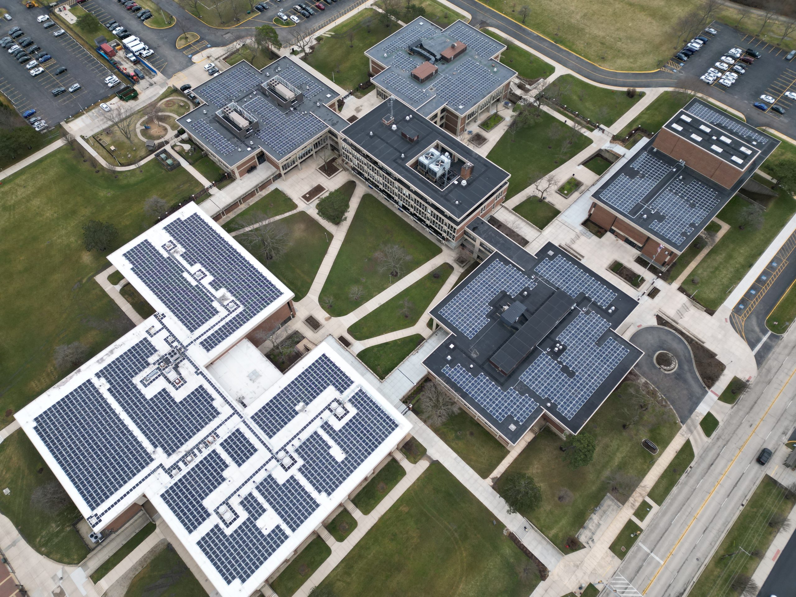 New Trier HSD 203 Solar Project | Performance Services